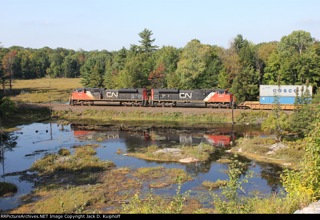 CN 8947-8953 are s/b on the Bala sub